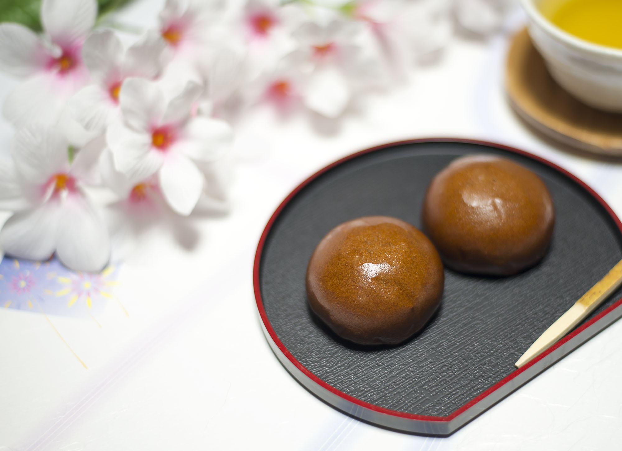 和菓子（饅頭とかしわ餅）のフリー写真素材1 - カフィネット